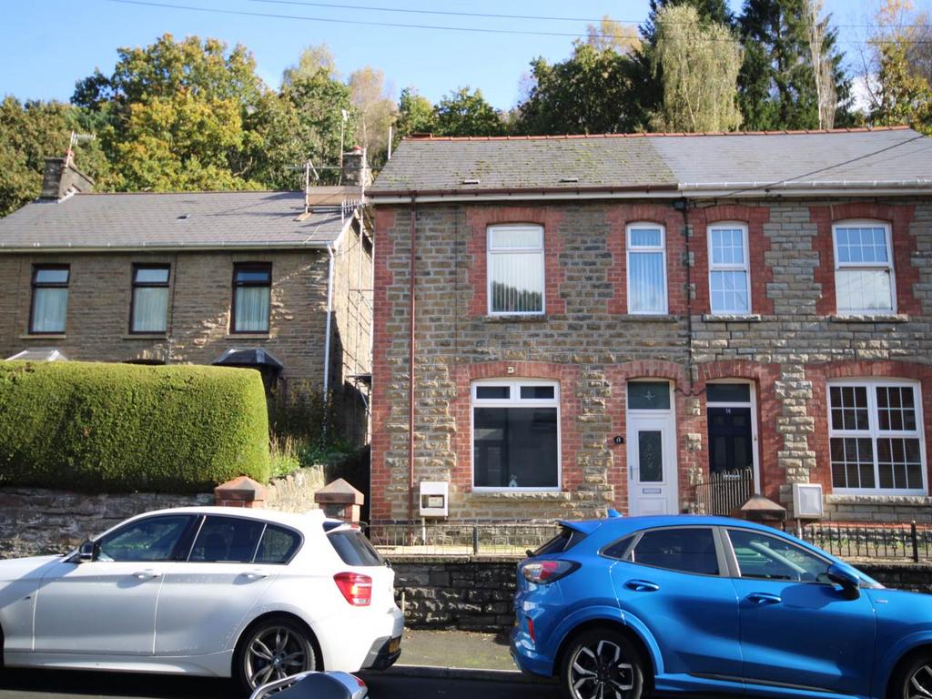 Ynysddu, Newport NP11 3 bed semi-detached house - £187,000