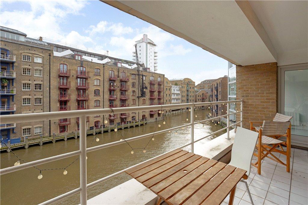 Cinnamon Wharf, 24 Shad Thames... 2 bed flat for sale - £1,195,000