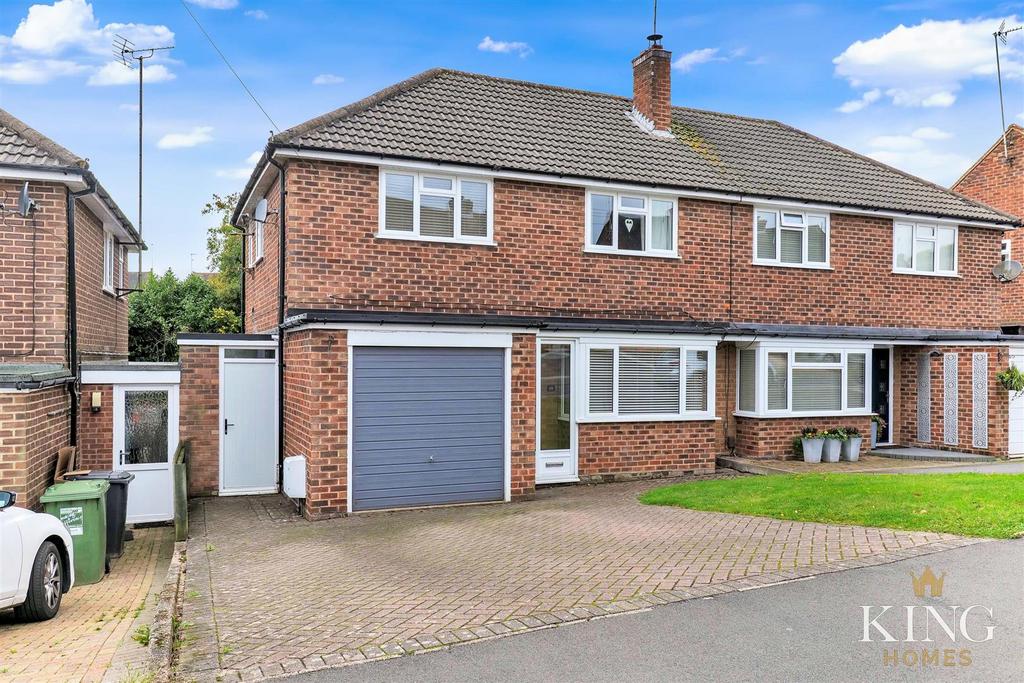 Wordsworth Avenue, Redditch 3 bed semi-detached house - £325,000