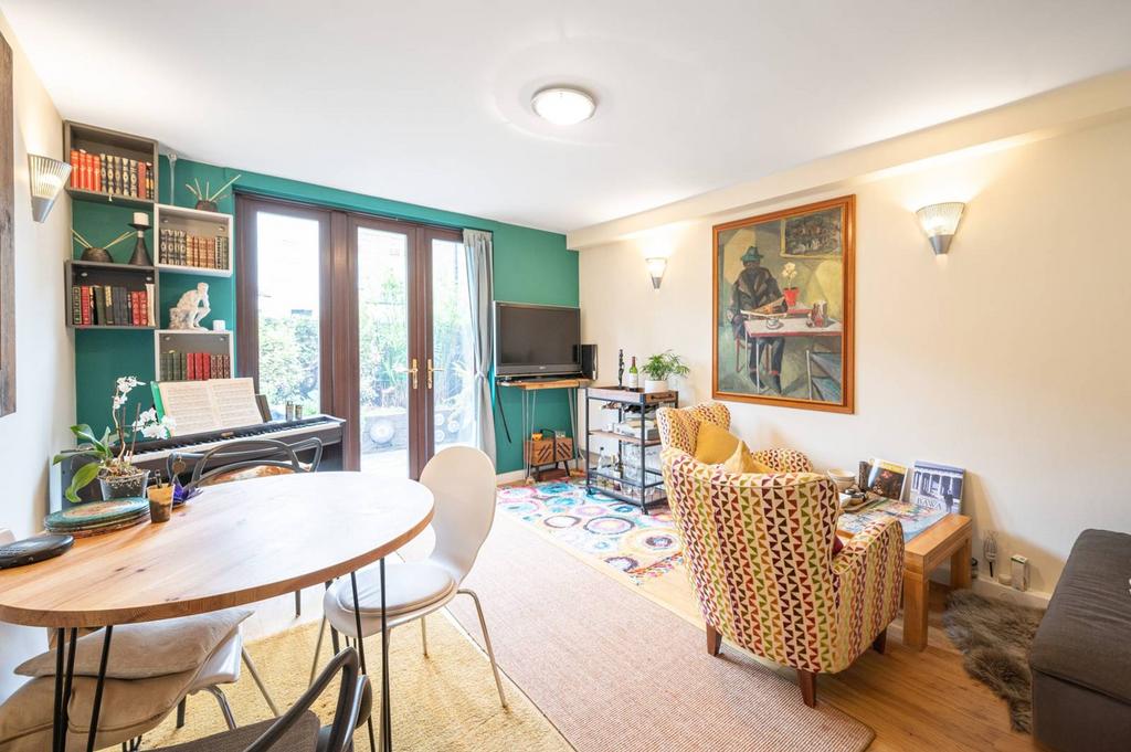 PORTGATE CLOSE, Maida Hill, London, W9 2 bed maisonette - £600,000