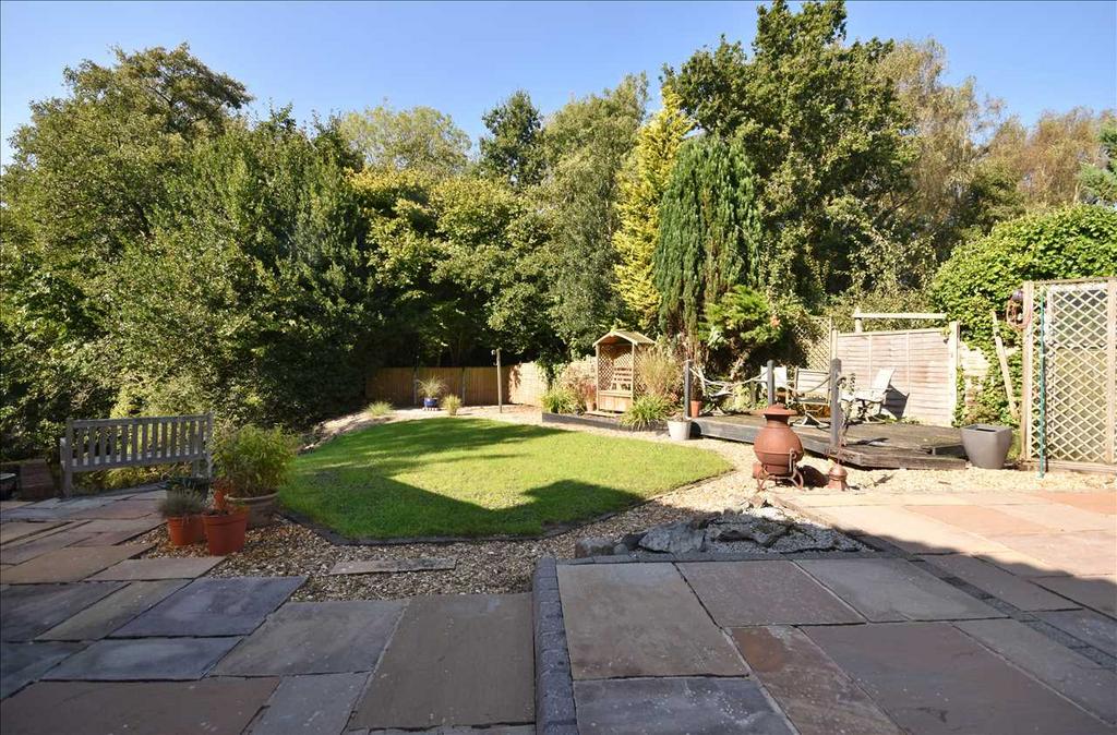 Threlfall, Astley Village, Chorley 4 bed detached house for sale - £345,000