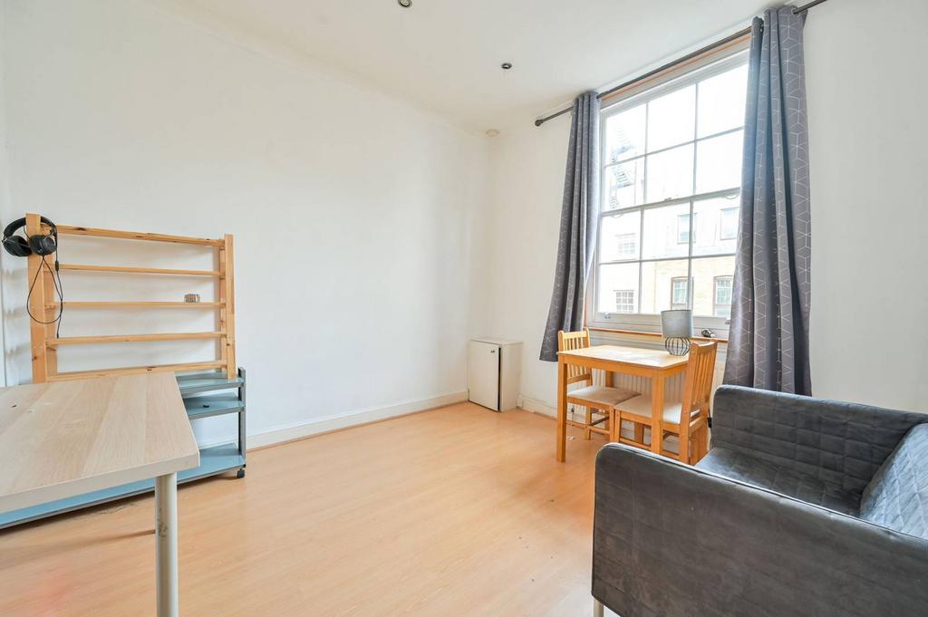 Trinity Street, Borough, London, SE1 1 bed flat - £1,700 pcm (£392 pw)