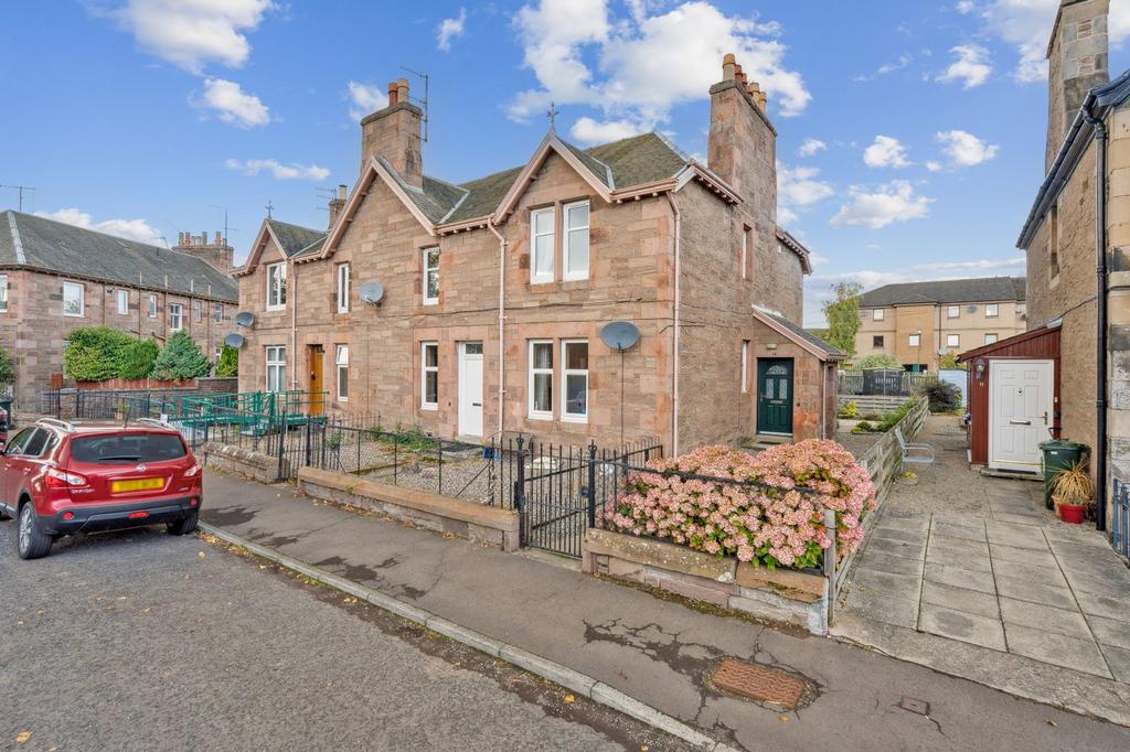 Muirton Place, Perth, PH1 2 bed apartment - £160,000
