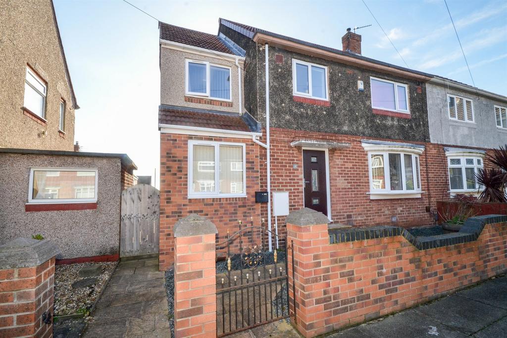 Redruth Square, Redhouse 4 bed semi-detached house - £169,950