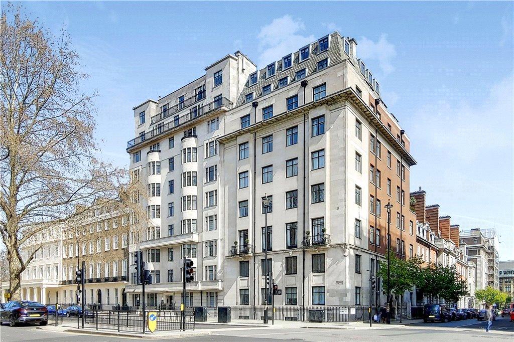 Portland Place, London, W1B 2 bed flat for sale - £1,095,000