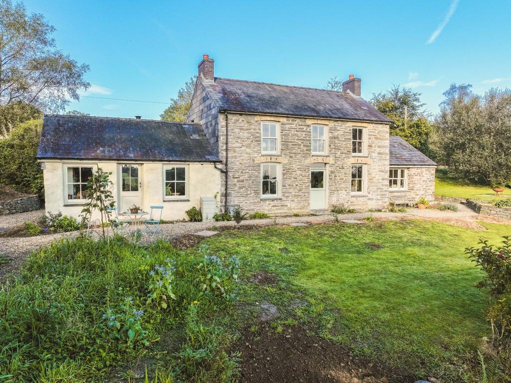 Cribyn, Lampeter, SA48 4 bed property with land - £650,000