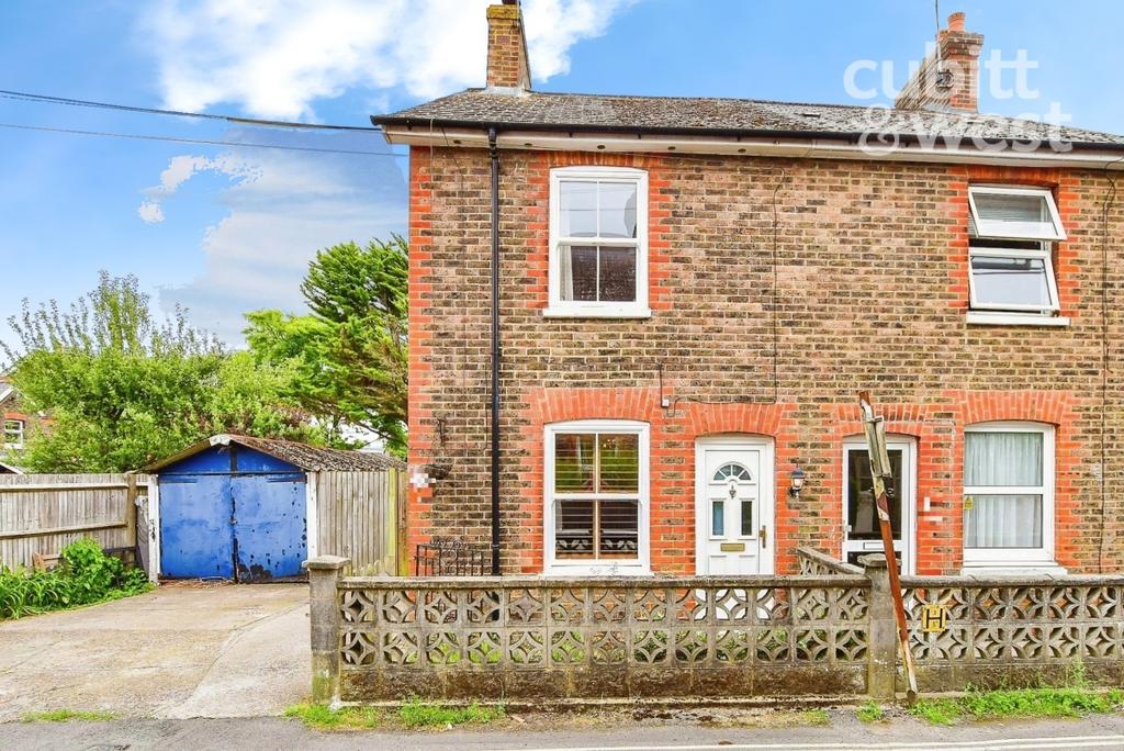 Mill Road, Crawley, RH10 3 bed semi-detached house - £1,500 pcm (£346 pw)