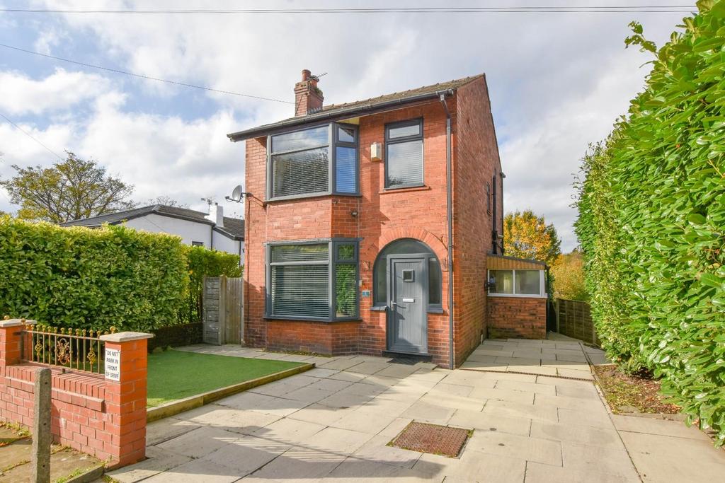 Wynard Avenue, Whelley, Wigan, WN1 3NS 3 bed detached house - £219,995