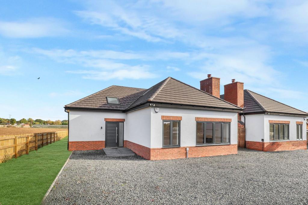 Binton Road, Stratford-upon-avon CV37 2 bed detached house for sale - £ ...