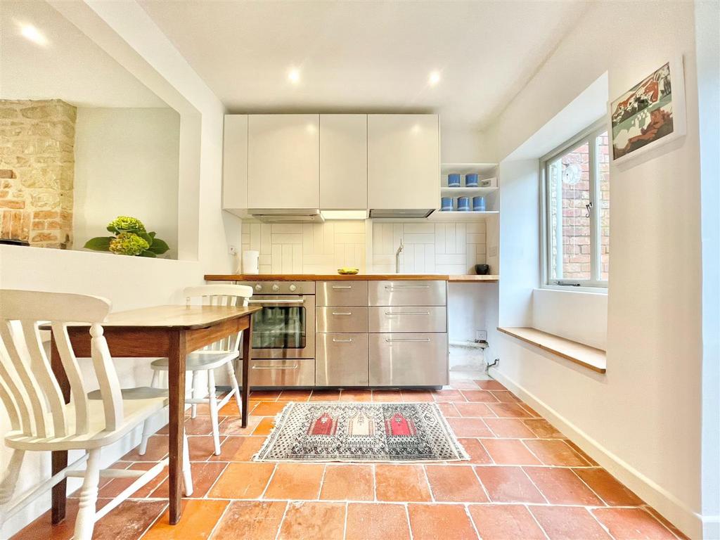 Chester Street, Cirencester 1 bed terraced house - £280,000