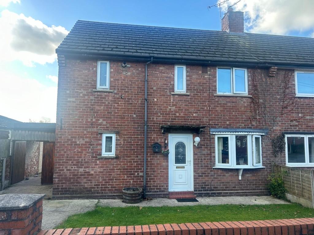 Manor Avenue, Marston, Northwich 3 bed semi-detached house - £280,000