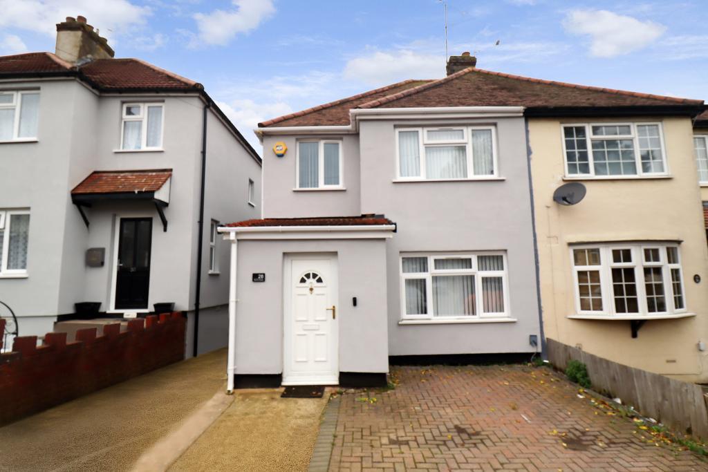 Leicester Road, Challney, Luton... 3 bed semi-detached house - £350,000