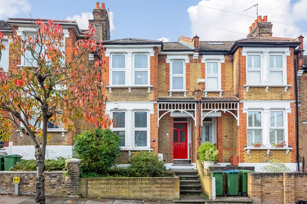 Hopedale Road, Charlton, SE7 3 bed terraced house - £2,500 pcm (£577 pw)