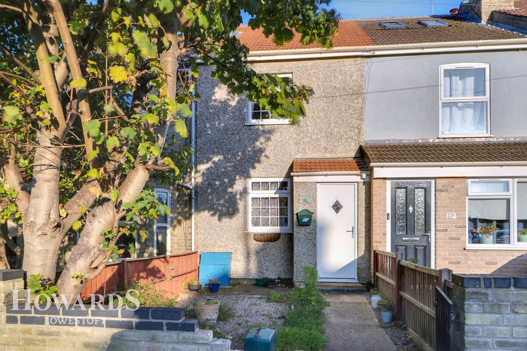 The Avenue, Lowestoft 2 bed terraced house - £160,000