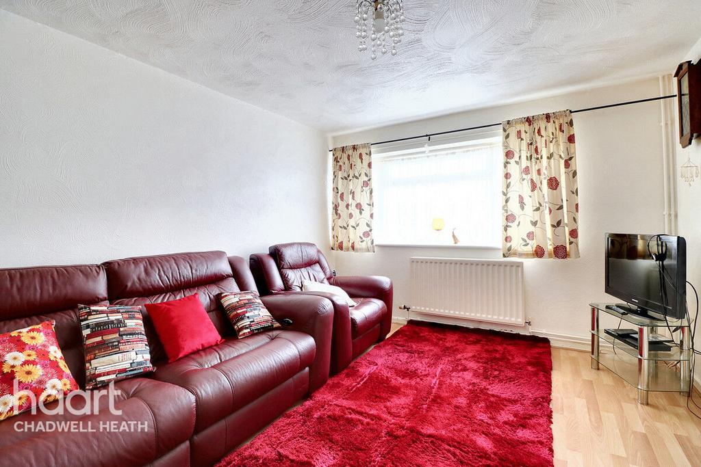 Fambridge Road, Dagenham 3 bed terraced house - £420,000