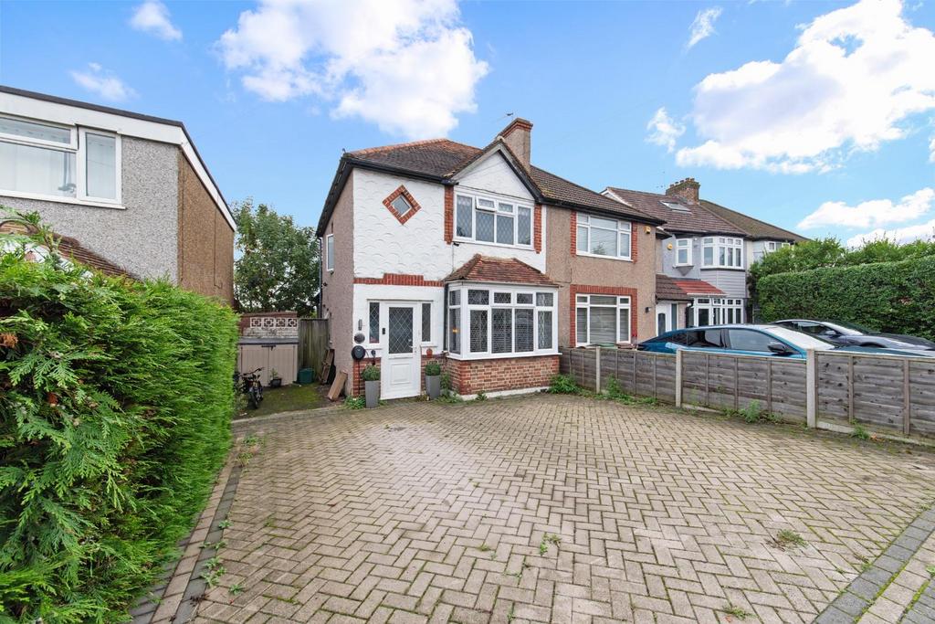 Boscombe Road, Worcester Park 3 bed semi-detached house - £500,000
