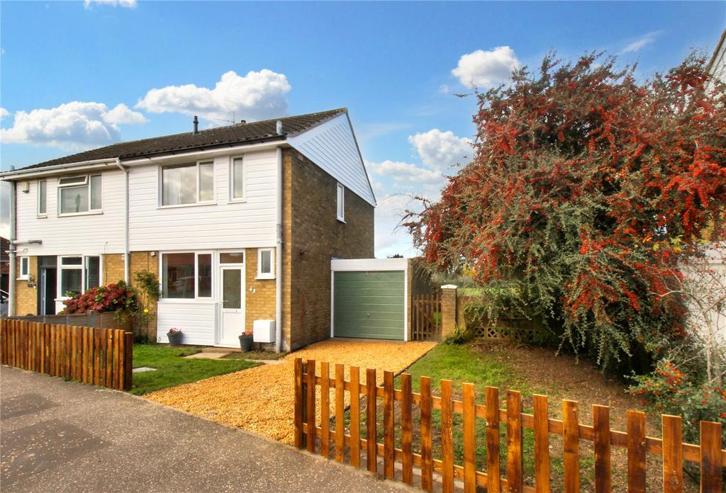 Meadow Way, Hellesdon, Norwich... 3 bed semi-detached house - £240,000