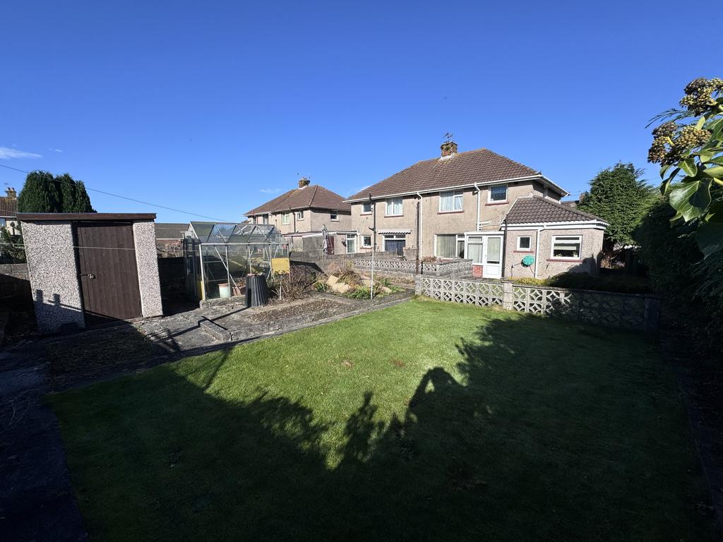 Heol Las, North Cornelly CF33 3 bed semi-detached house for sale - £179,995