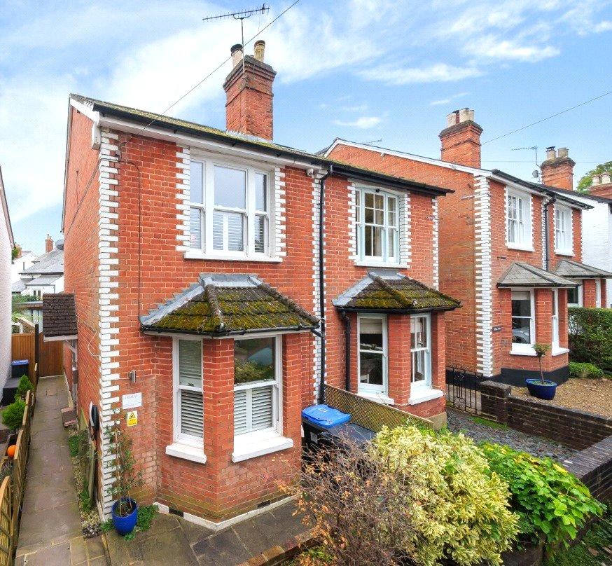 College Lane, Woking, GU22 3 bed semi-detached house - £2,200 pcm (£508 pw)