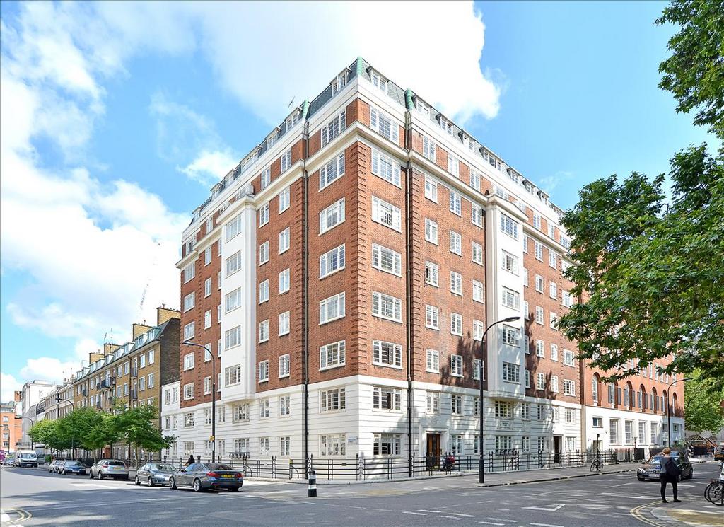 Tavistock Square, Bloomsbury, WC1H Studio - £350,000