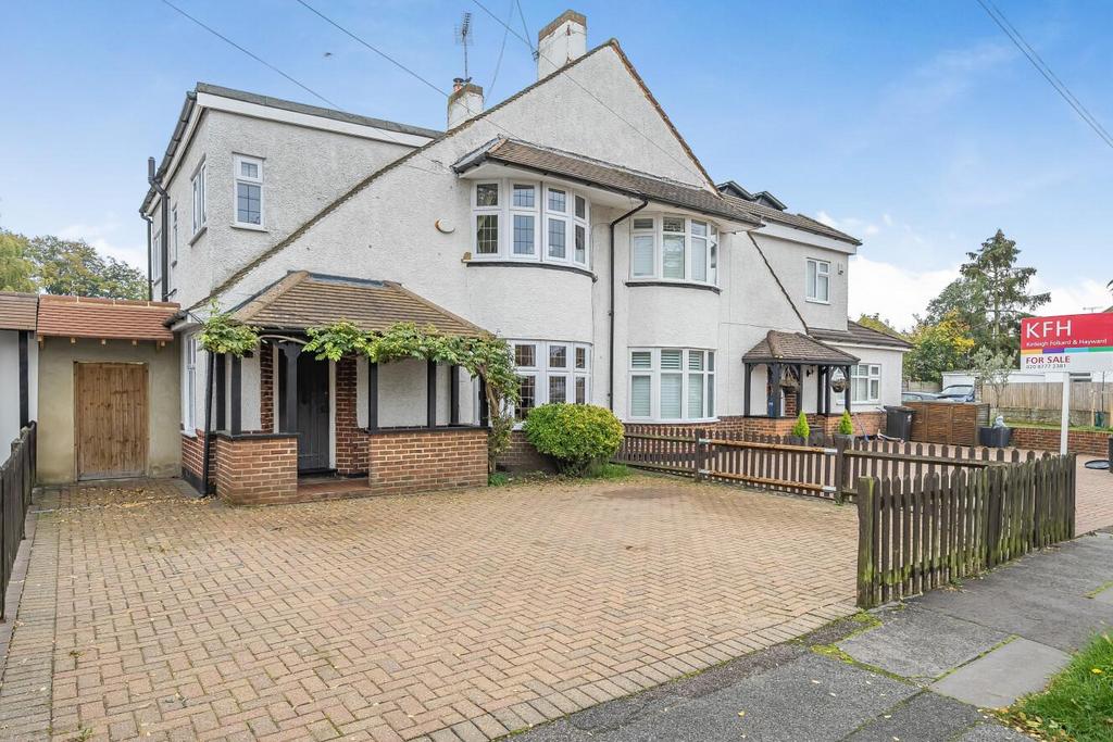 Rodney Gardens, West Wickham, Kent, BR4 4 bed semi-detached house for ...