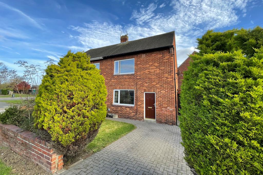 Kirkley Road, Shiremoor, Newcastle... 2 bed semi-detached house - £149,950