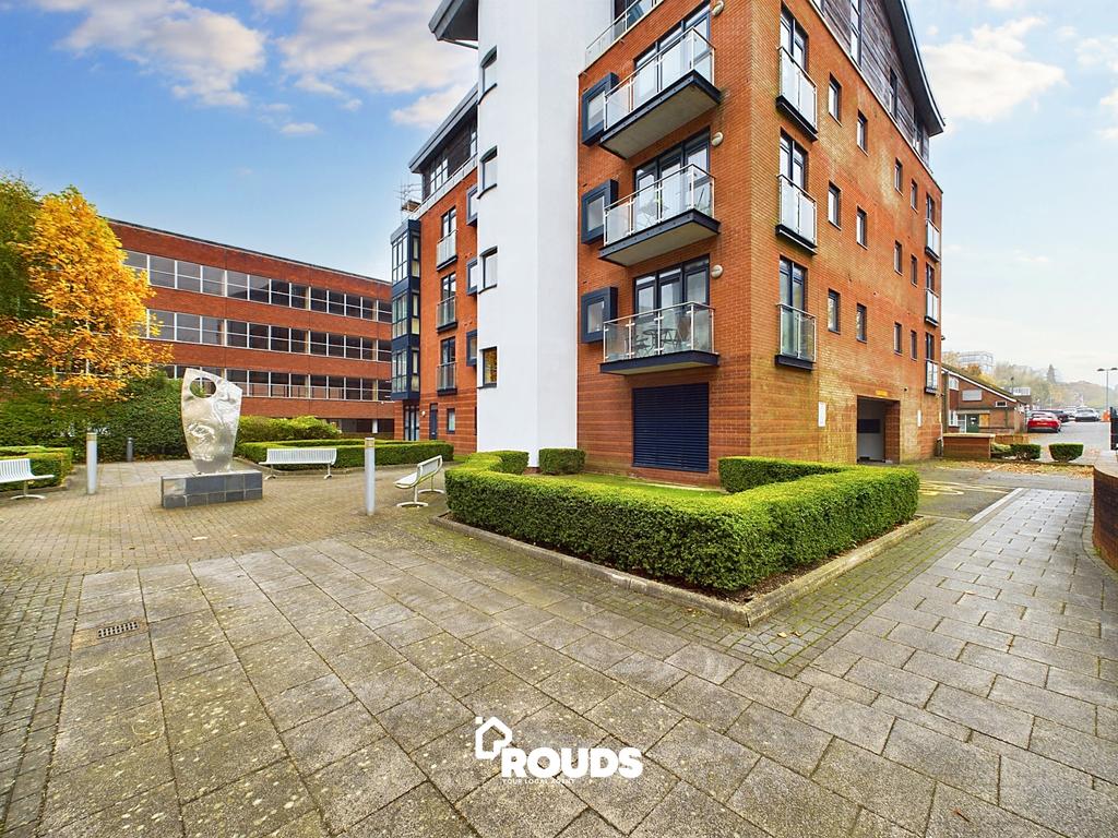 Union Road, Solihull, West Midlands 1 bed flat - £900 pcm (£208 pw)