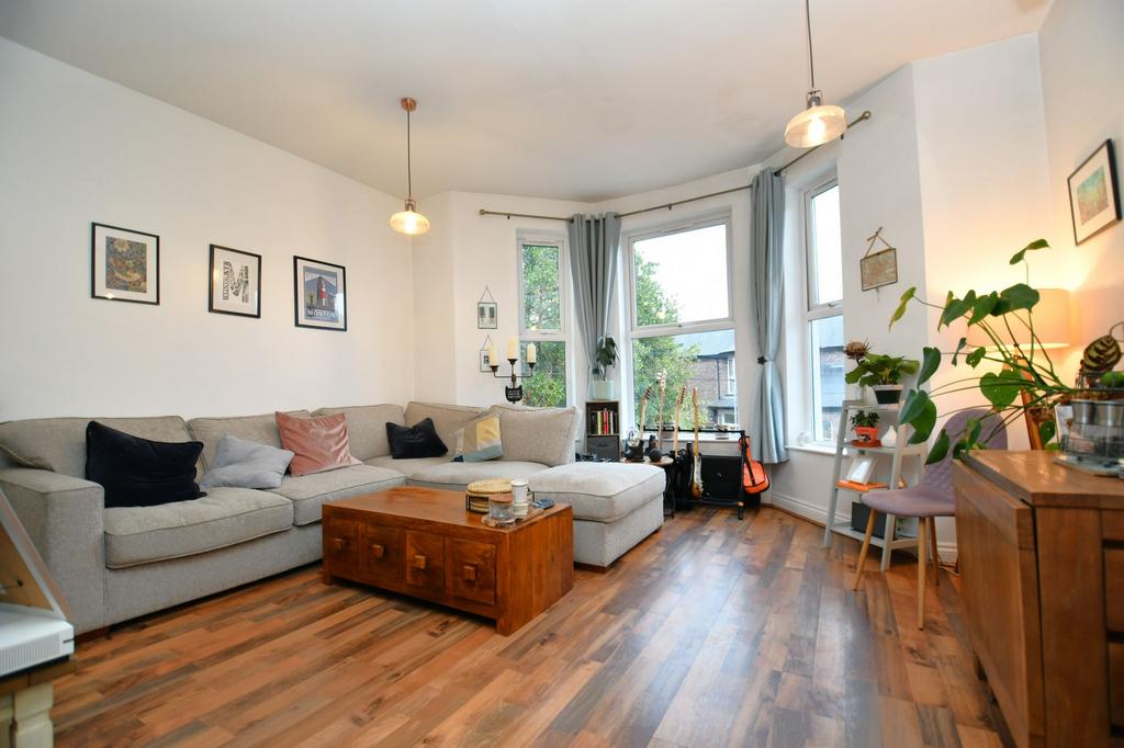 Satoria Court, Half Edge Lane... 2 bed flat for sale - £170,000