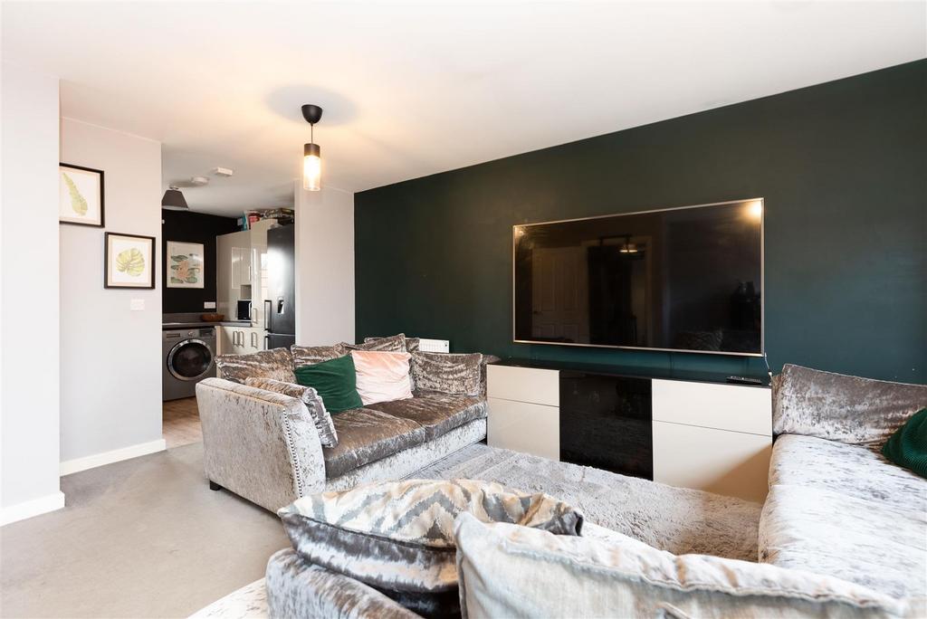 Larkinson Avenue, Biggleswade SG18 0RF 2 bed apartment for sale - £120,000