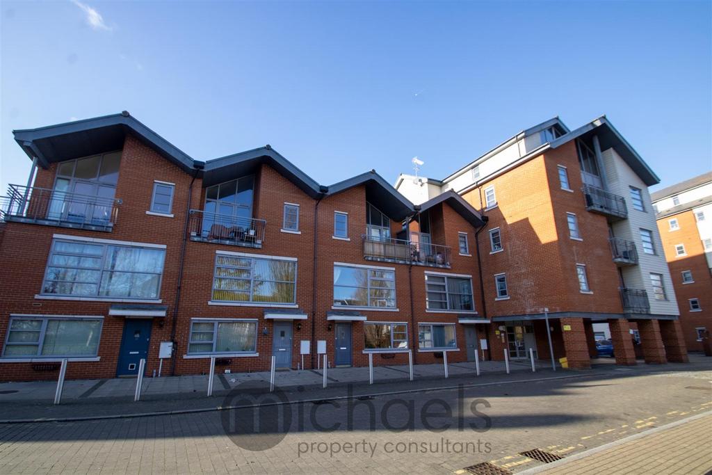 Rotary Way, Colchester, CO3 3LJ 1 bed apartment - £850 pcm (£196 pw)