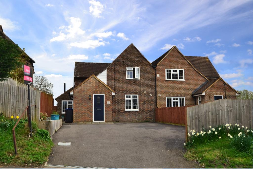 College Road, Ardingly RH17 4 bed semi-detached house - £1,700 pcm (£ ...