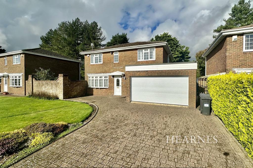 Wishart Gardens, Muscliff... 4 bed detached house - £650,000