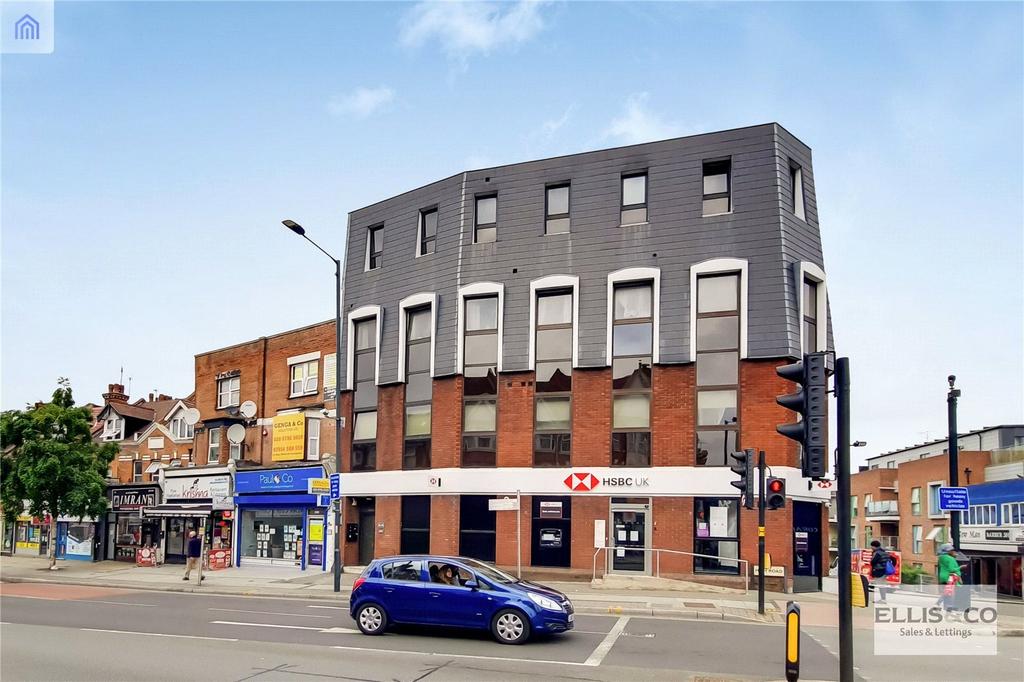 High Road, Wembley, HA0 2 bed apartment - £2,100 pcm (£485 pw)