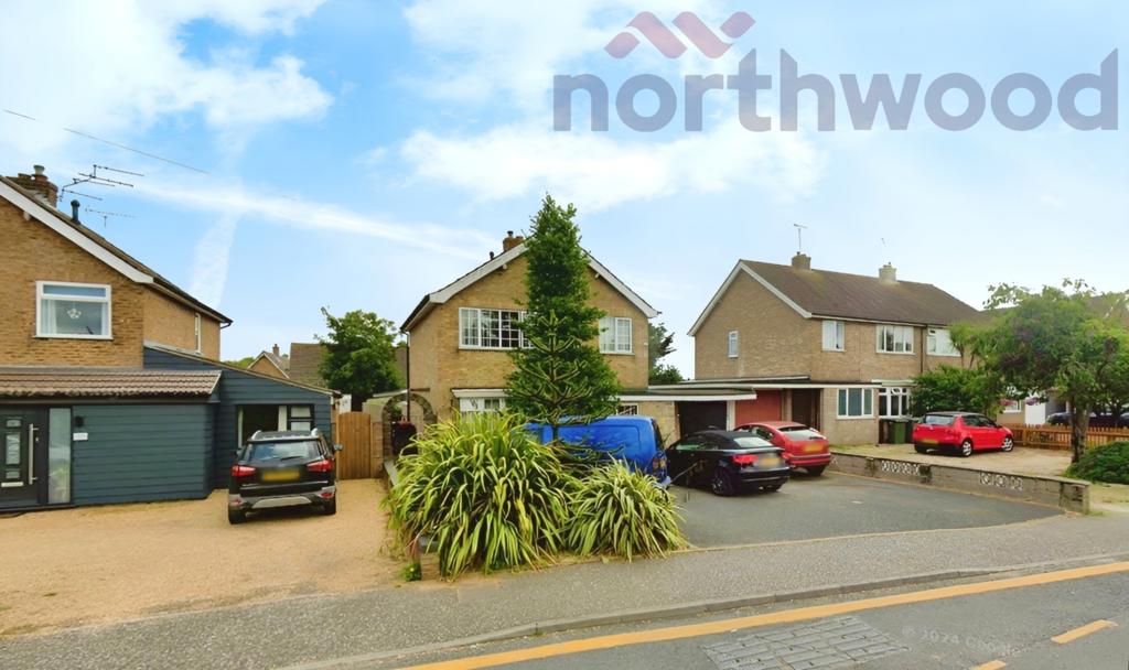 Wroxham Road, Sprowston Norwich, NR7 3 bed detached house - £375,000