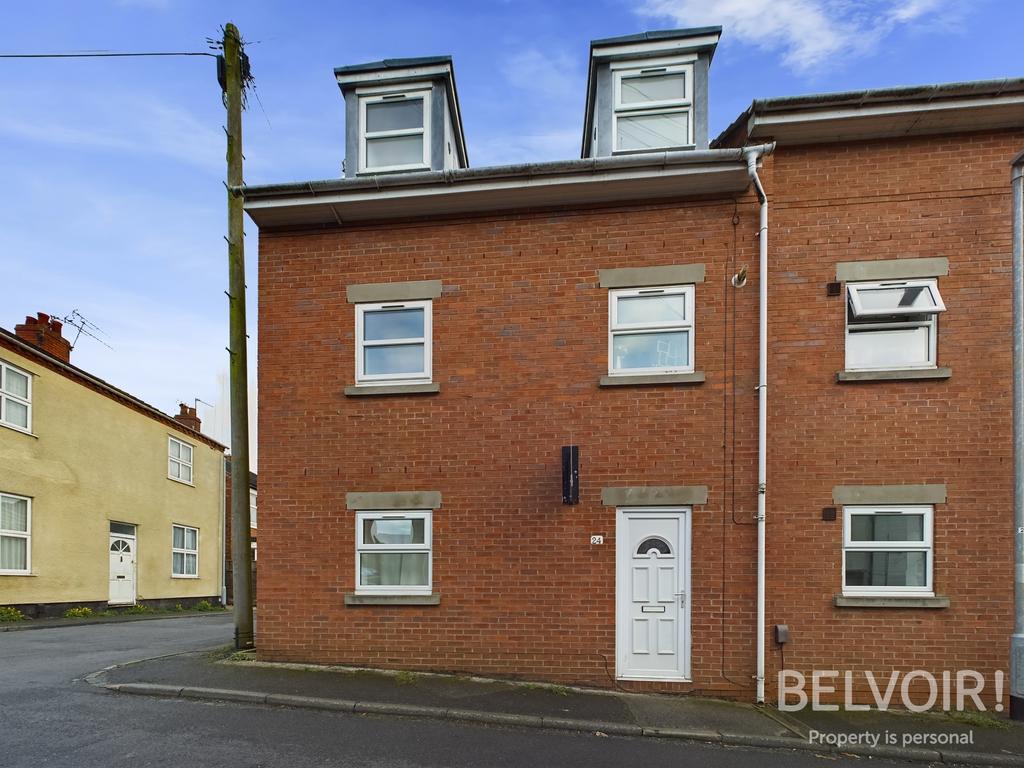 Alexandra Street, Stone, ST15 2 bed flat for sale - £125,000
