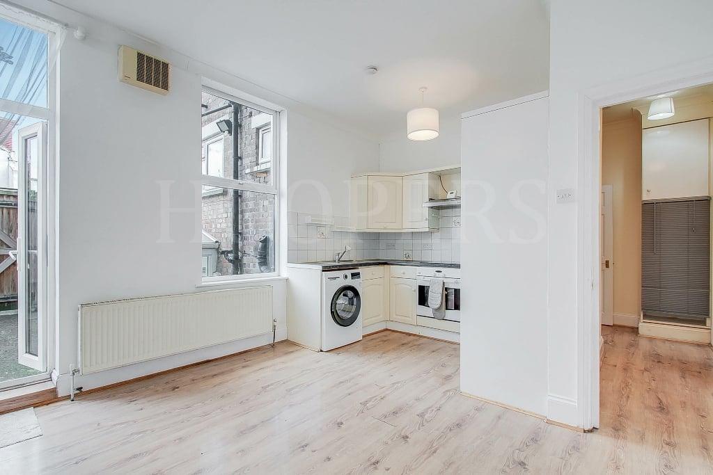 Neasden Lane, London, NW10 2 bed ground floor flat - £700,000