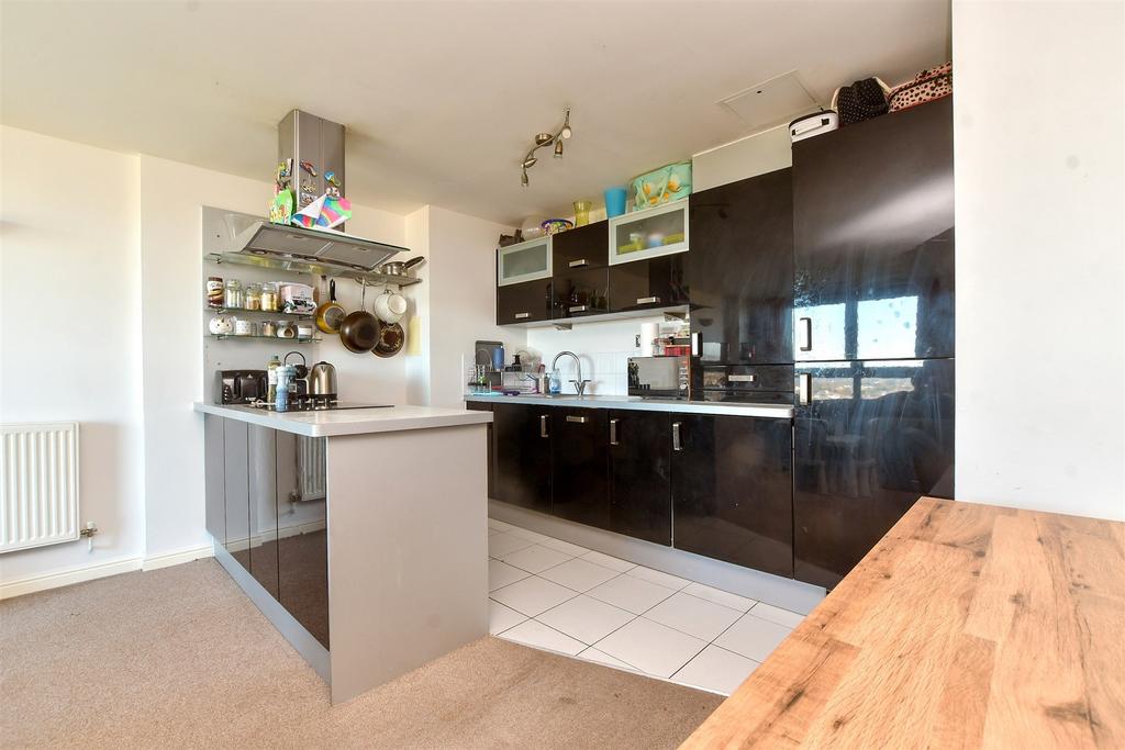 Throwley Way, Sutton, Surrey 2 bed flat for sale - £240,000