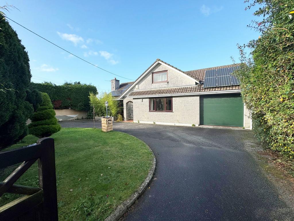 Church Road, Mount Hawke 3 bed detached bungalow - £430,000
