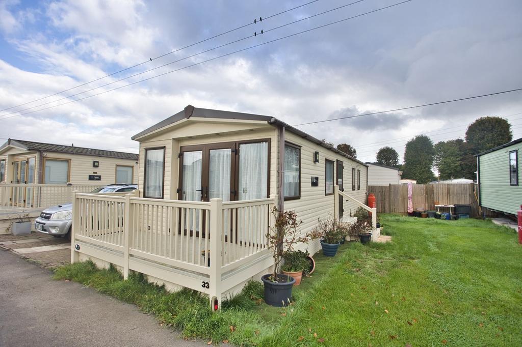 Vale Road, Sutton, CT15 2 bed park home - £10,000