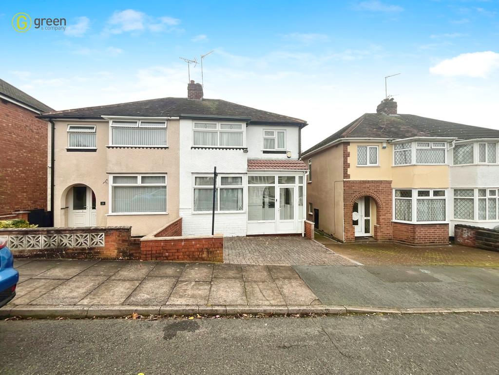 Howard Road, Birmingham B43 3 bed semi-detached house - £240,000