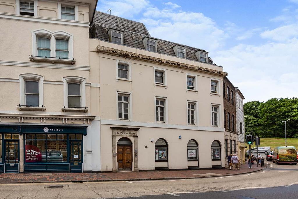 Pantiles House, Tunbridge Wells TN2 1 bed flat - £1,045 pcm (£241 pw)