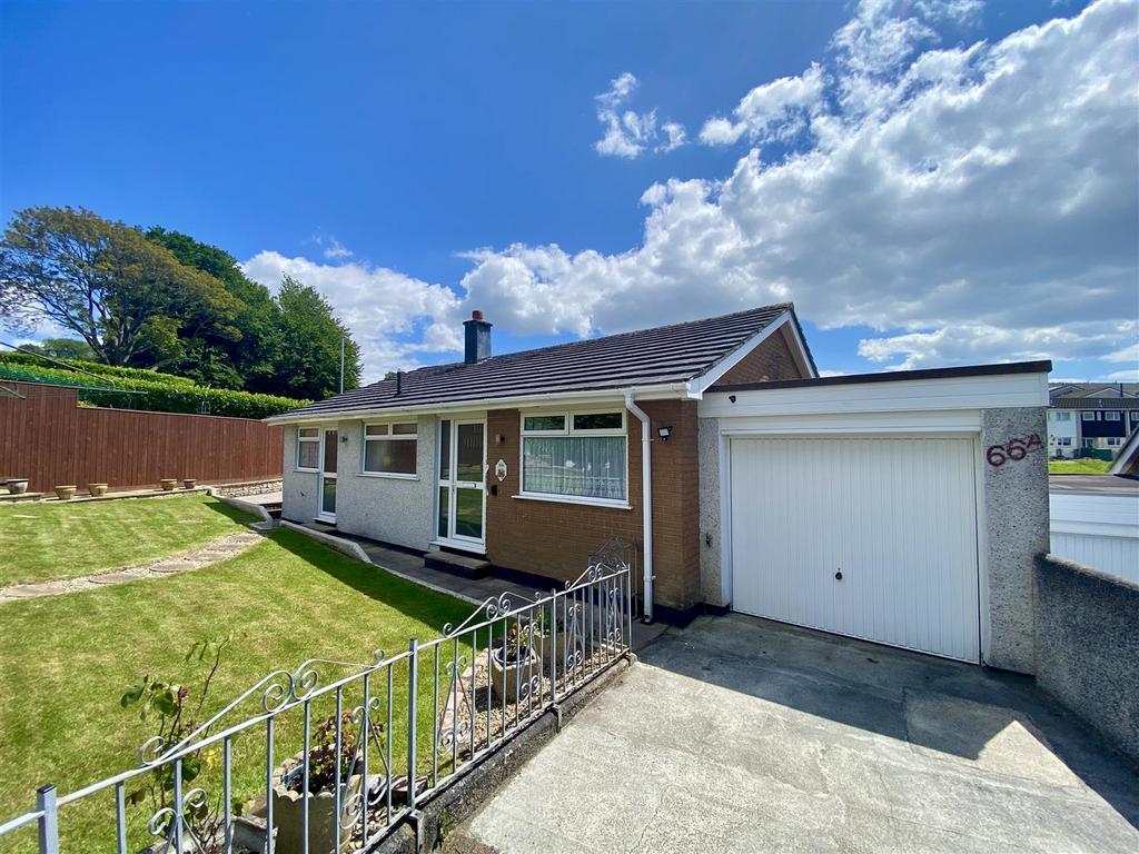 Torridge Road, Plymouth PL7 2 bed semi-detached house - £280,000