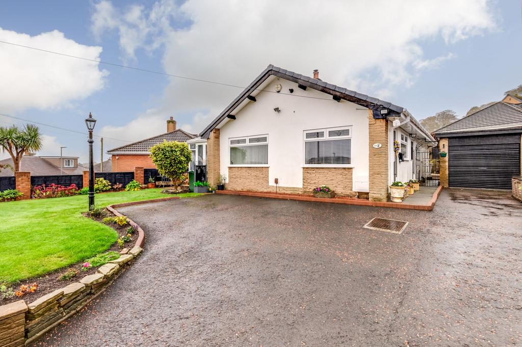 Grove Lane, Wigan WN6 3 bed detached bungalow for sale - £300,000