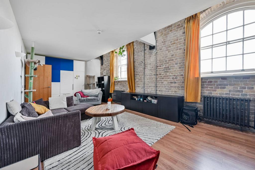 Building 36, Woolwich Riverside... 2 bed flat - £2,395 pcm (£553 pw)