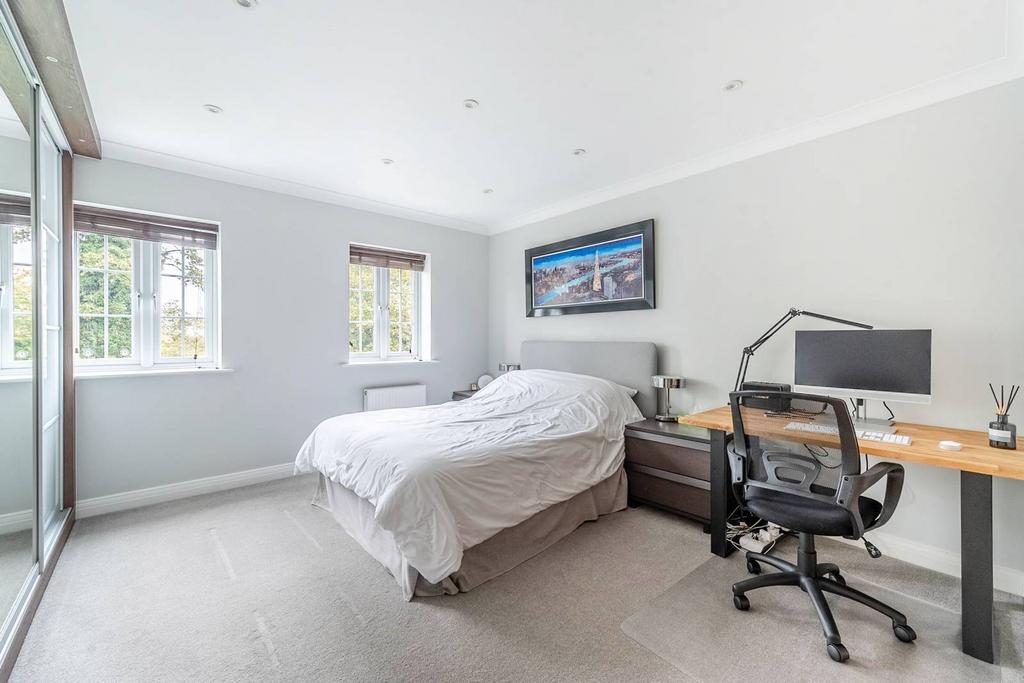 Riverstone Close, Harrow on the Hill... 4 bed house to rent - £5,000 ...