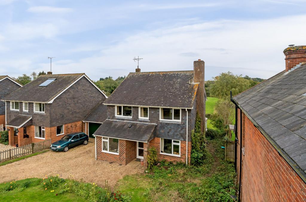 Carters Clay Road, Lockerley, Romsey... 4 bed detached house - £550,000