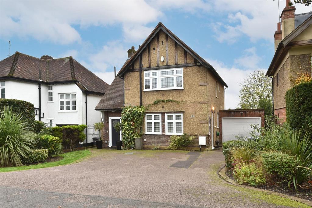 Quakers Lane, Potters Bar EN6 4 bed detached house - £900,000