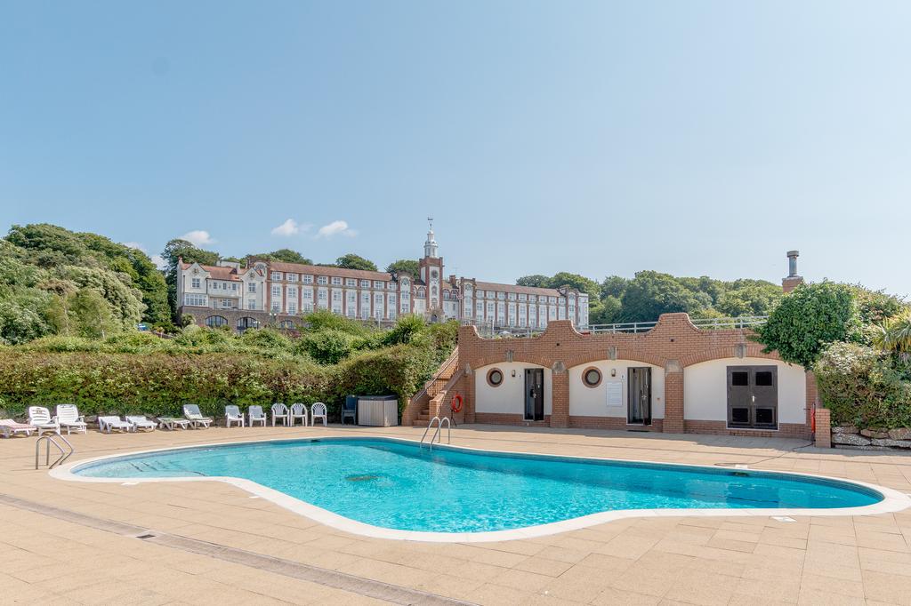 Nore Road, Portishead BS20 2 bed flat for sale - £460,000
