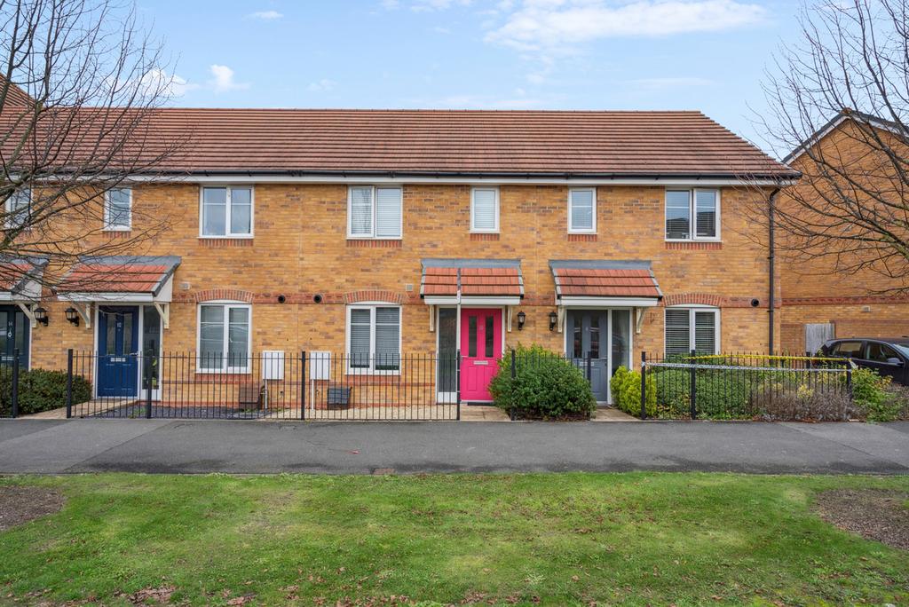 Candytuft Way, Didcot, OX11 2 bed terraced house - £300,000