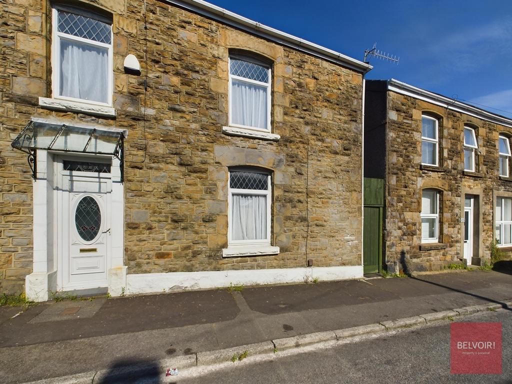 Market Street, Morriston, Swansea, SA6 3 bed terraced house - £900 pcm ...